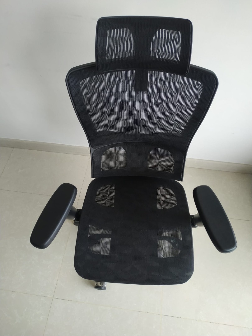 Full mesh office gaming chair, Furniture & Home Living, Furniture ...