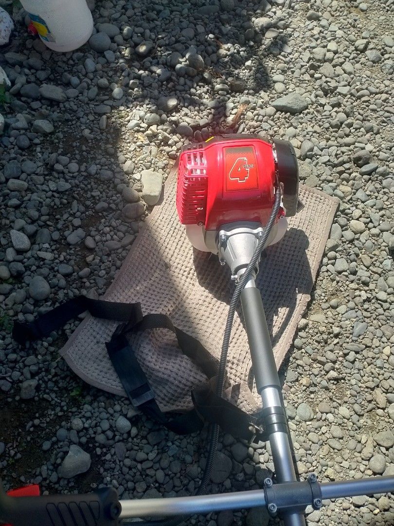 Grass cutter 4 stroke with free tansi heavy duty 45cc, Commercial ...