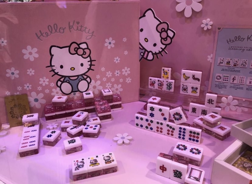 Hello Kitty Mahjong Set, Hobbies & Toys, Toys & Games on Carousell