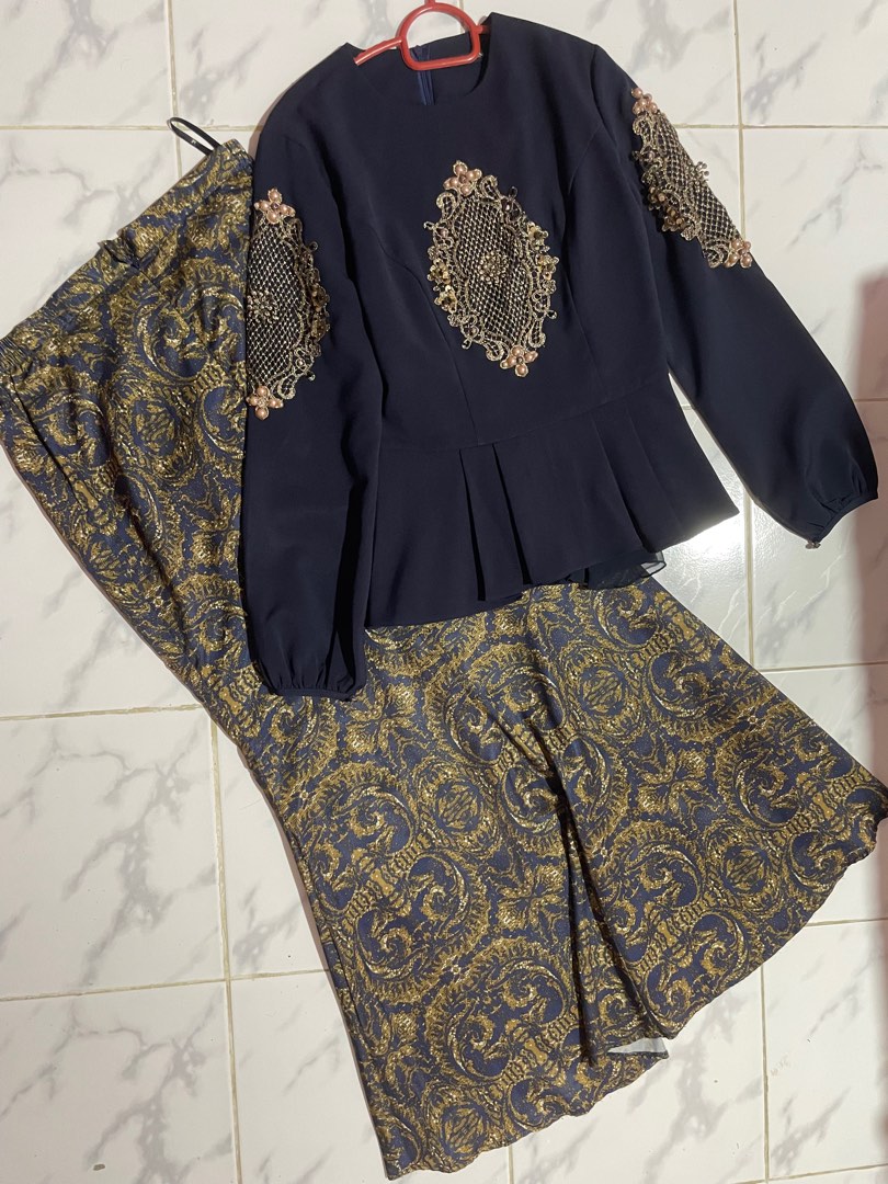 Jovian, Women's Fashion, Muslimah Fashion, Baju Kurung & sets on Carousell