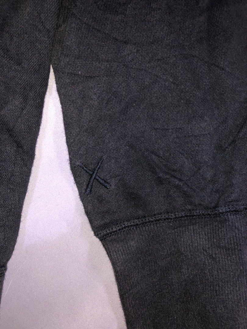 Kaws x peanuts x uniqlo on Carousell