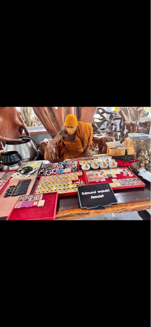 Kruba Krissana metta barmee buttrtfly, Hobbies & Toys, Memorabilia ...