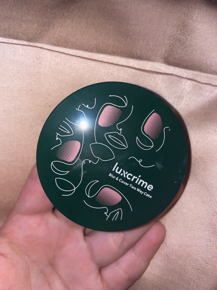 Luxcrime Compact powder travel size shade Custard, Kesehatan ...