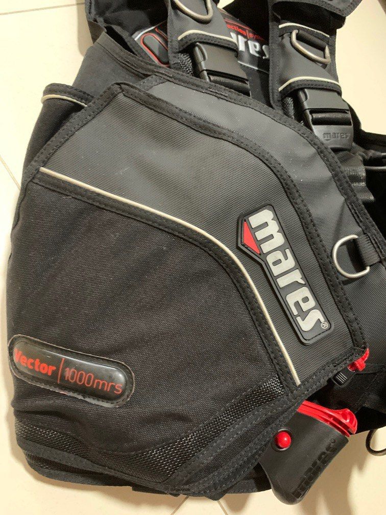 Mares Vector 1000 mrs BCD, Sports Equipment, Sports & Games, Water Sports on Carousell