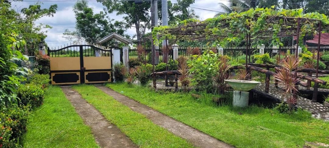 Naic Cavite house and lot with Swimming pool, with lot area of 6,740sqm ...
