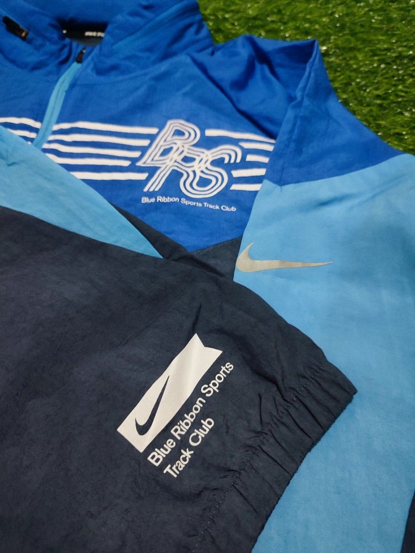 NIKE BRS TRACK JACKET WITH PACKABLE HOOD on Carousell