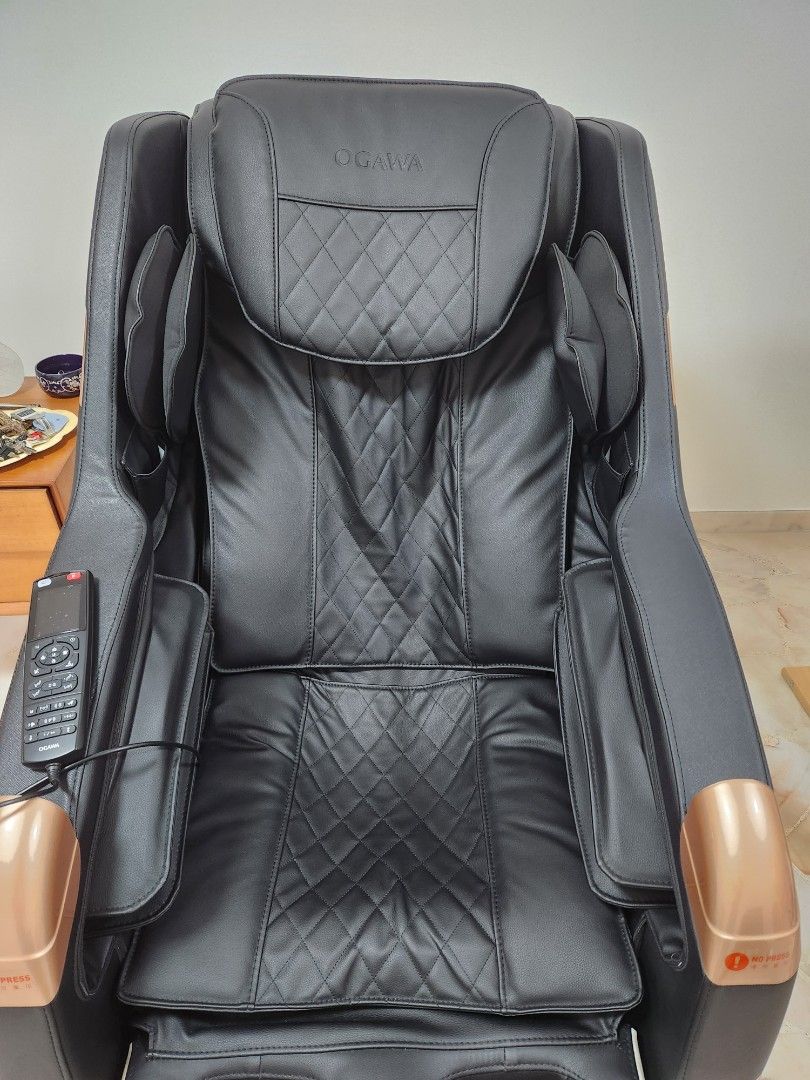 OGAWA SMART JAZZ MASSAGE CHAIR, Furniture & Home Living, Furniture ...