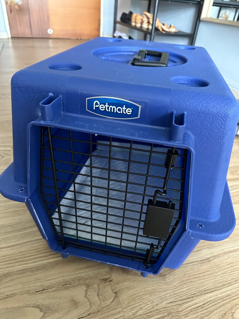 Pet mate travel crate, Pet Supplies, Homes & Other Pet Accessories on Carousell
