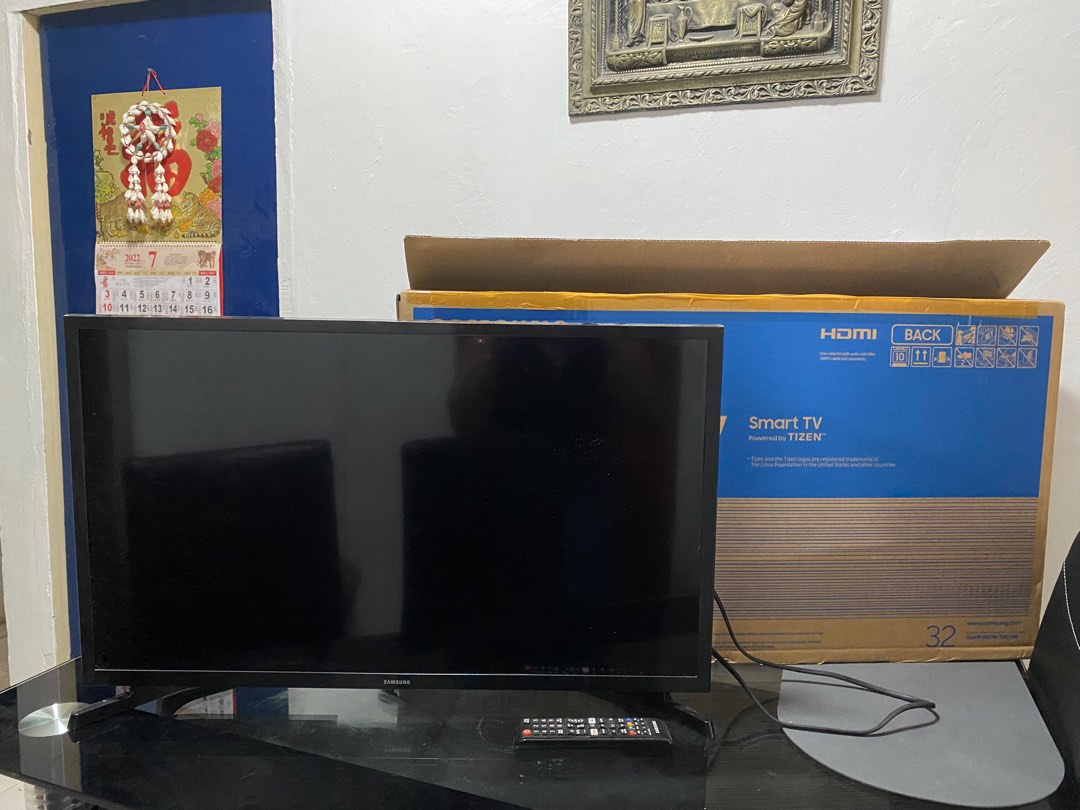 Samsung 32" HD T4300 Smart TV, TV & Home Appliances, TV & Entertainment, TV on Carousell