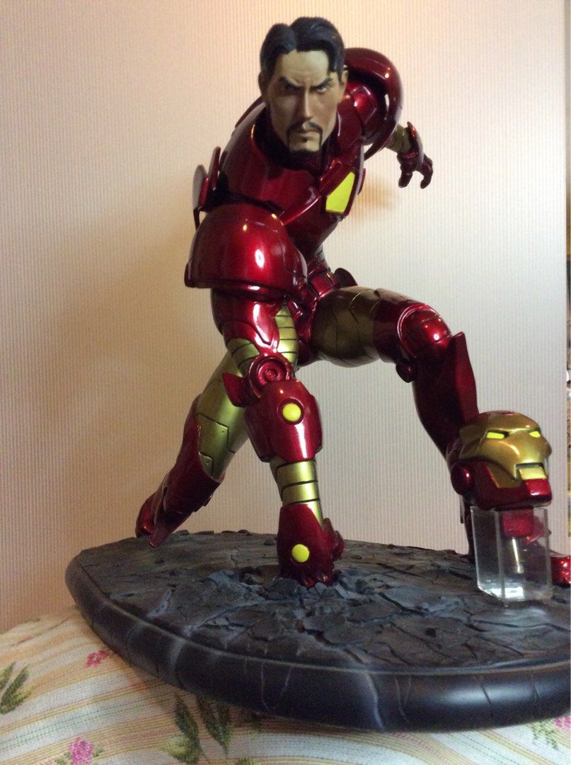 Sideshow Collectibles Iron Man Comiquette Statue Marvel, Hobbies & Toys ...