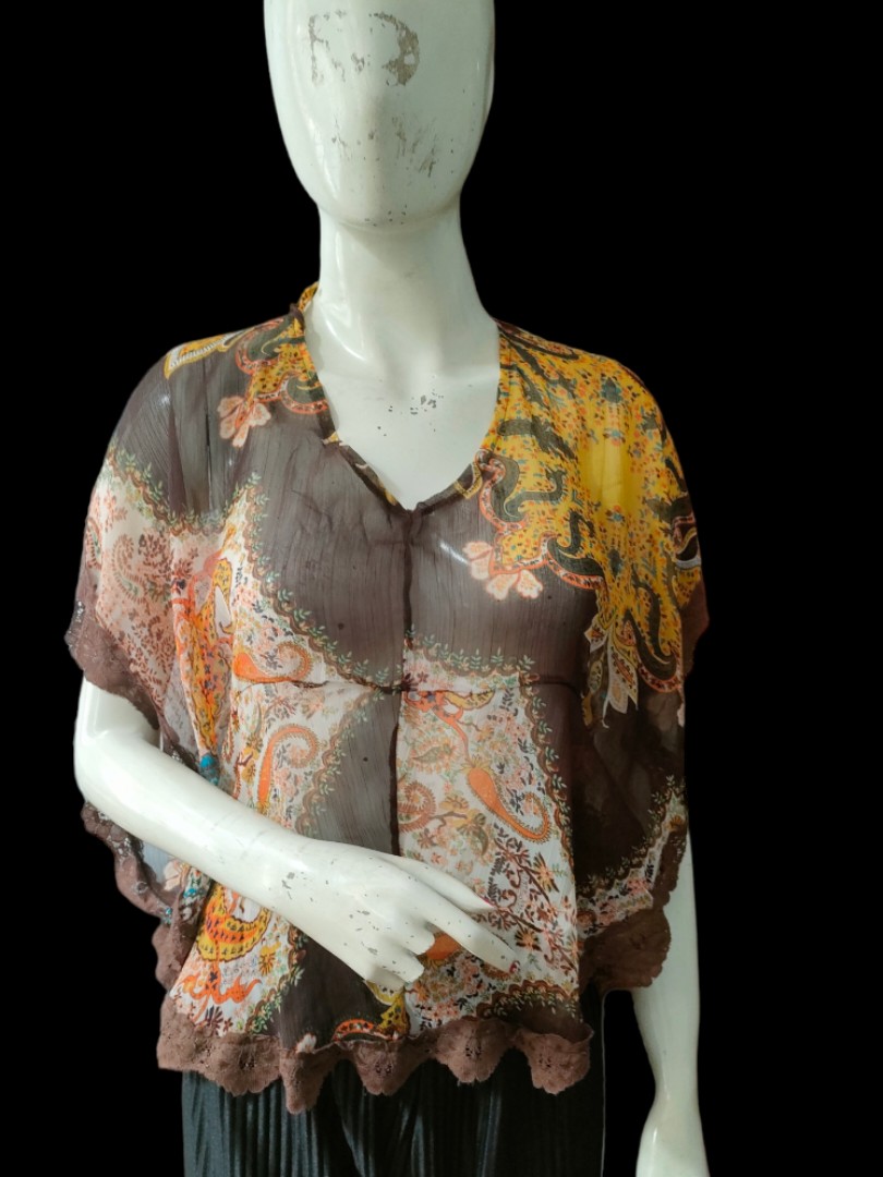 Sifon outer, Fesyen Wanita, Pakaian Wanita, Atasan di Carousell