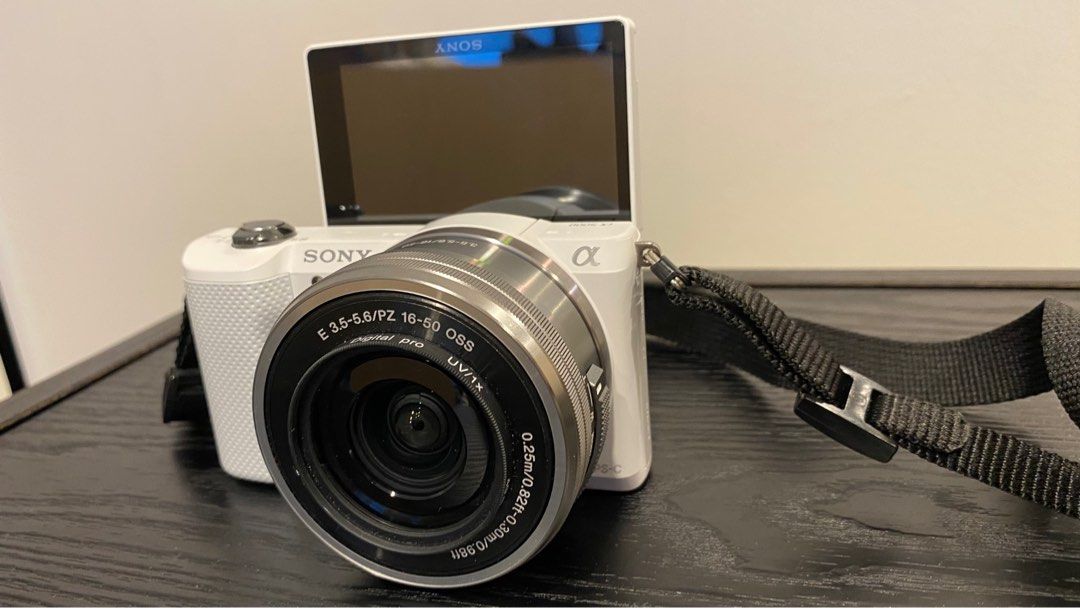 Sony Alpha a5000 Mirrorless Digital Camera with 16-50mm OSS Lens (White ...