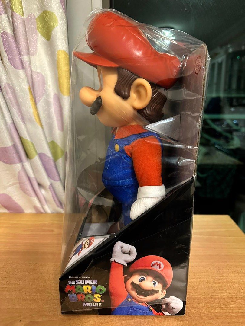 Super Mario 14-inch fully articulated figurine. The Super Mario Bros ...