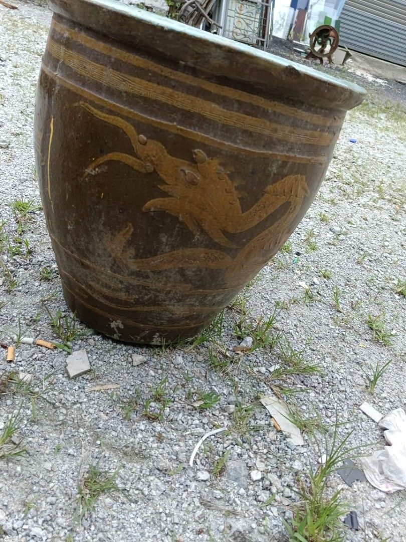 Tempayan naga antik, Hobbies & Toys, Collectibles & Memorabilia ...