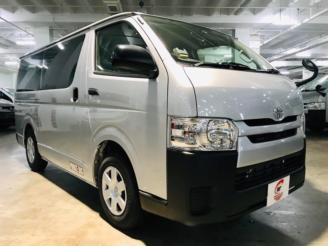 Toyota Hiace 2.8A Bus Standard Roof Auto, Cars, Commercial Vehicles ...