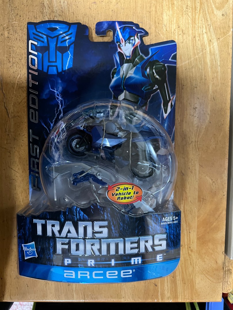 Transformers Prime First Edition Arcee, 興趣及遊戲, 玩具 & 遊戲類 - Carousell