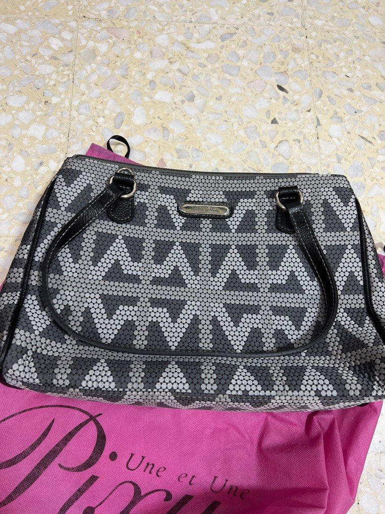 Valentino Rudy Shoulder Bag, Women's Fashion, Bags & Wallets, Shoulder ...