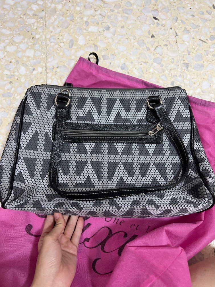 Valentino Rudy Shoulder Bag, Women's Fashion, Bags & Wallets, Shoulder ...