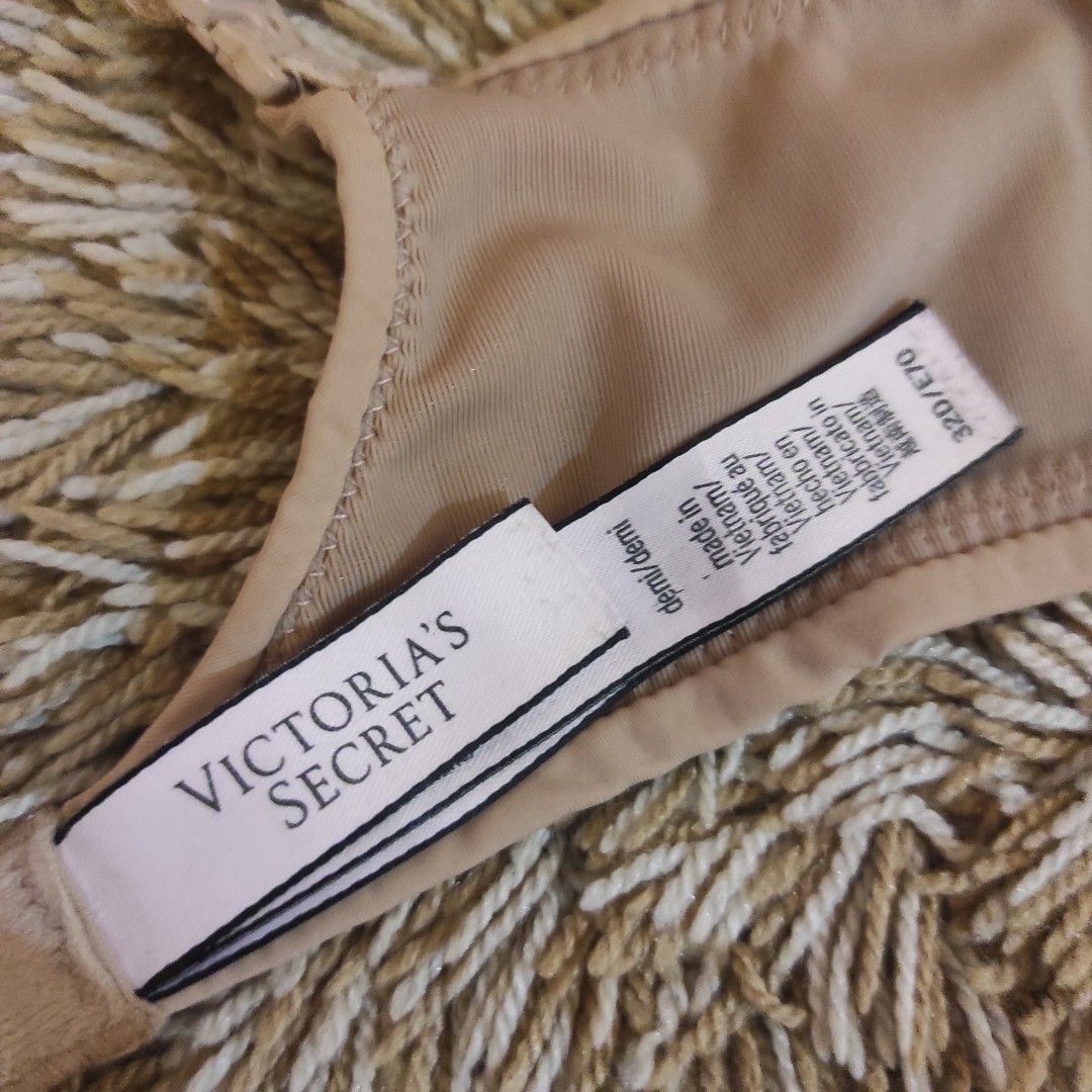 Victorias Secret Bra 32D on Carousell