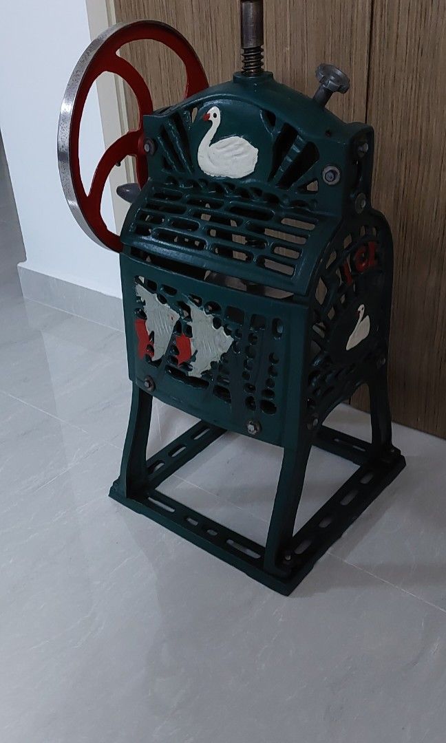 Vintage 1970's Ice Shaving Machine, Furniture & Home Living, Home Decor ...