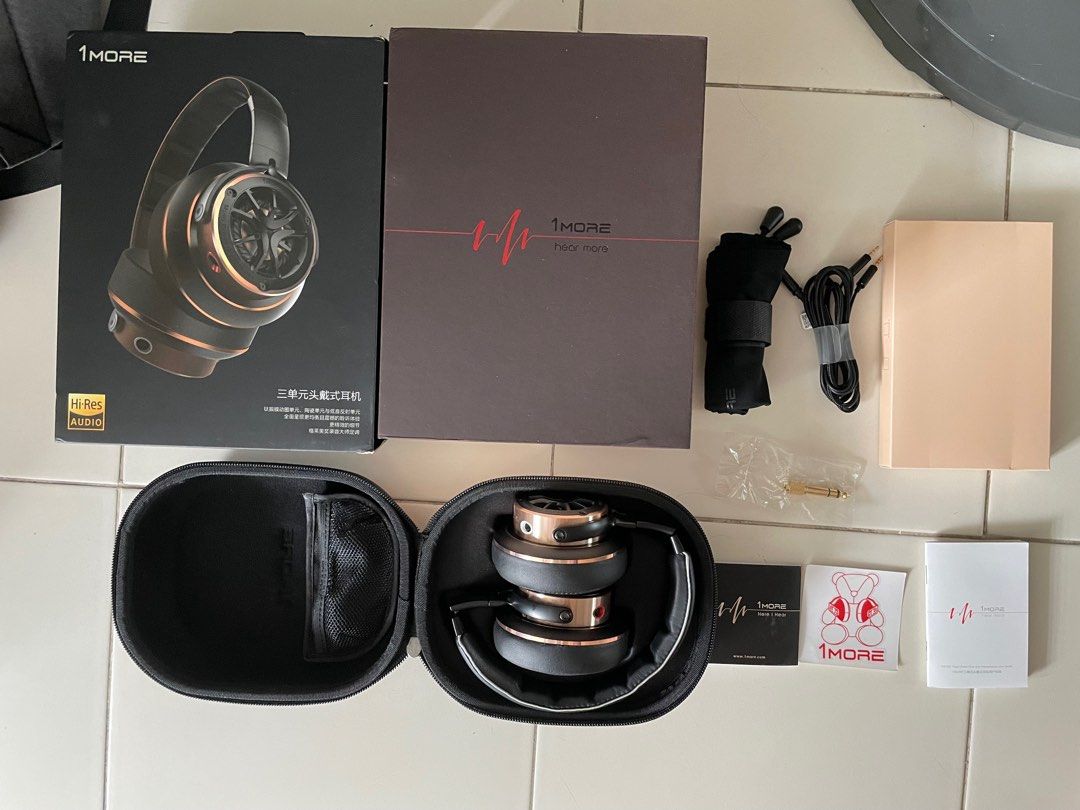 1more Triple Driver over ear headphones earpiece onemore, Audio ...