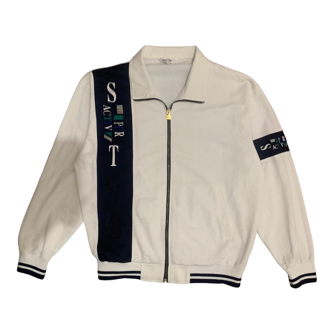 Activ Jacket, Fesyen Pria, Pakaian , Atasan di Carousell