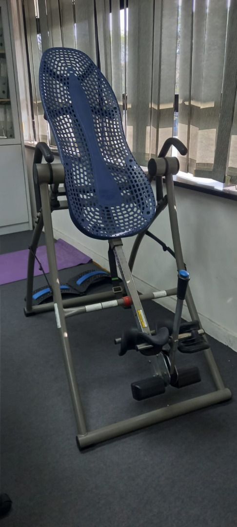 AIBI Teeter Hang Ups Inversion Table Contour L5, Sports Equipment ...