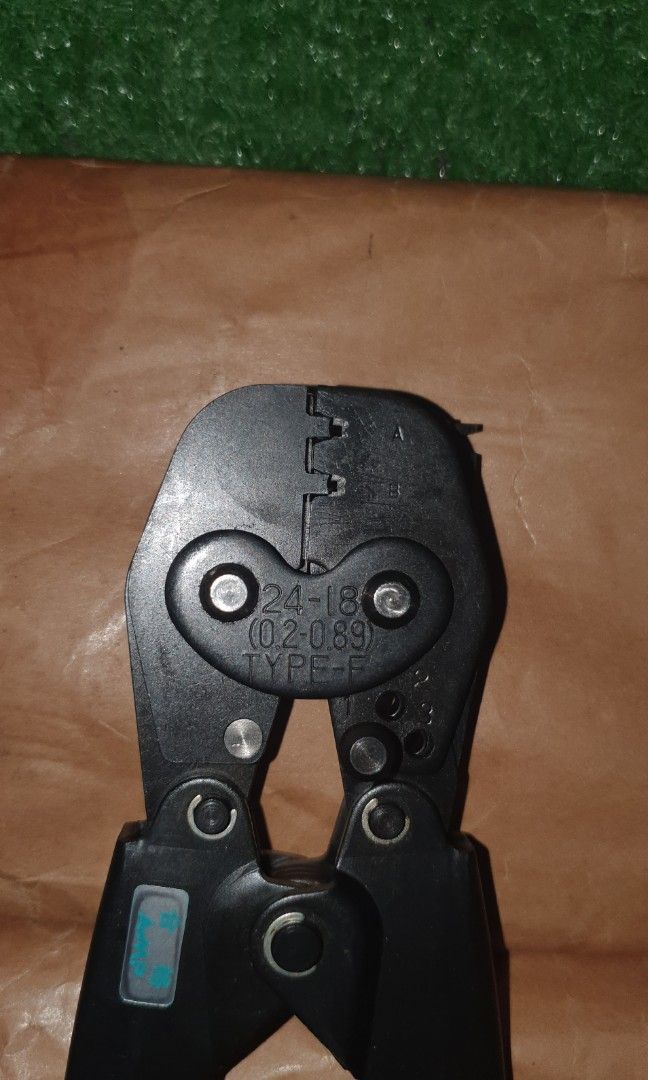 AMP hand crimping tool 755334-1, Everything Else on Carousell