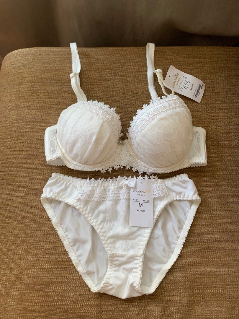 BNWT Bra Set In C70, Women's Fashion, New Undergarments & Loungewear on ...