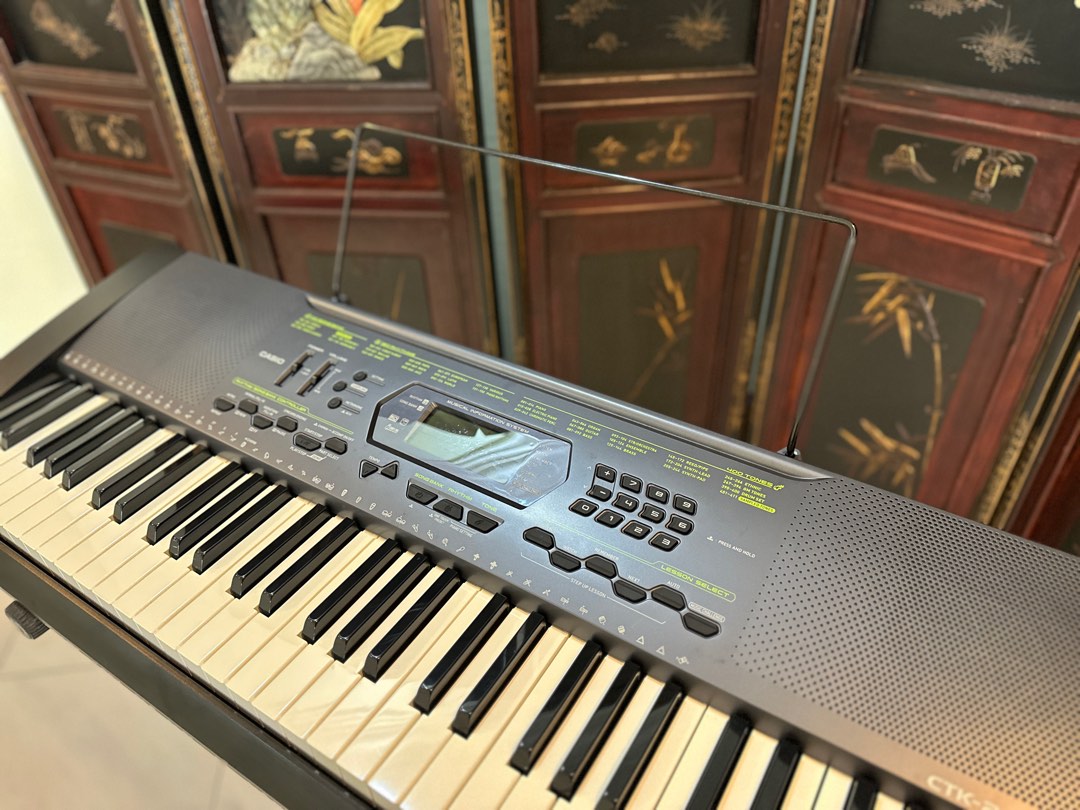 Casio Electronic Keyboard CTK-2000, Hobbies & Toys, Music & Media ...