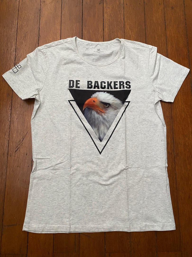 DE BACKERS | classic fit white graphic tee on Carousell