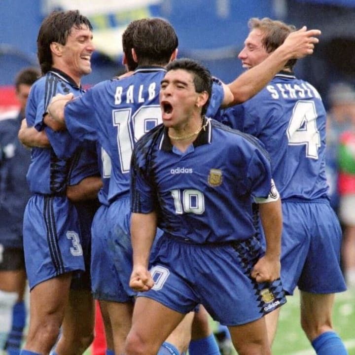 Diego Maradona Argentina Away World Cup 1994 (Jaspo) soccer/football ...