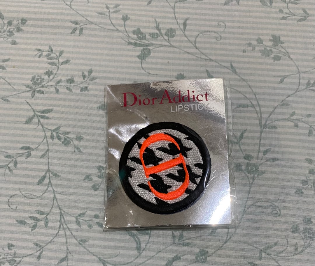 Dior Pin, Barang Mewah, Aksesoris di Carousell