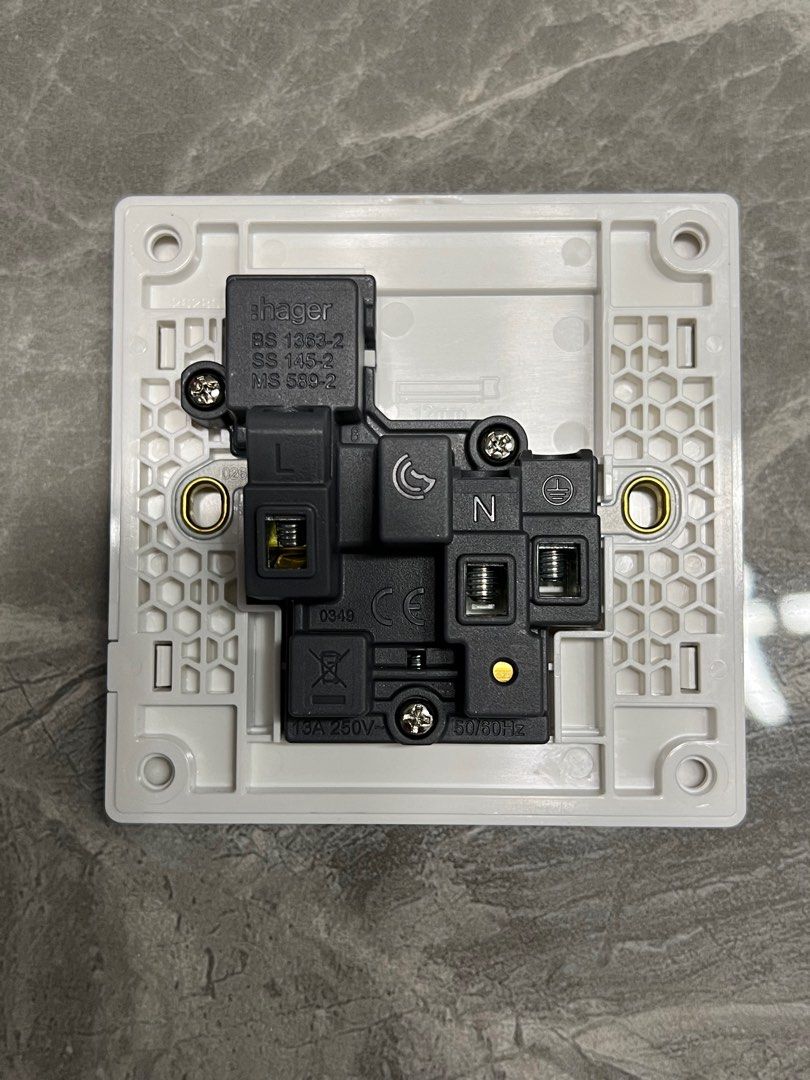 Flat pin switch socket, TV & Home Appliances, Electrical, Adaptors ...