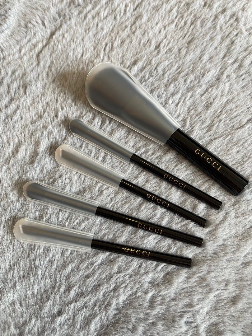 Gucci Makeup Brush, Beauty & Personal Care, Face, Makeup on Carousell