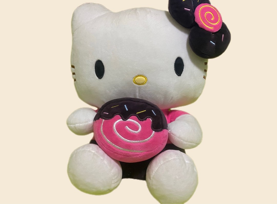 Hello Kitty on Carousell