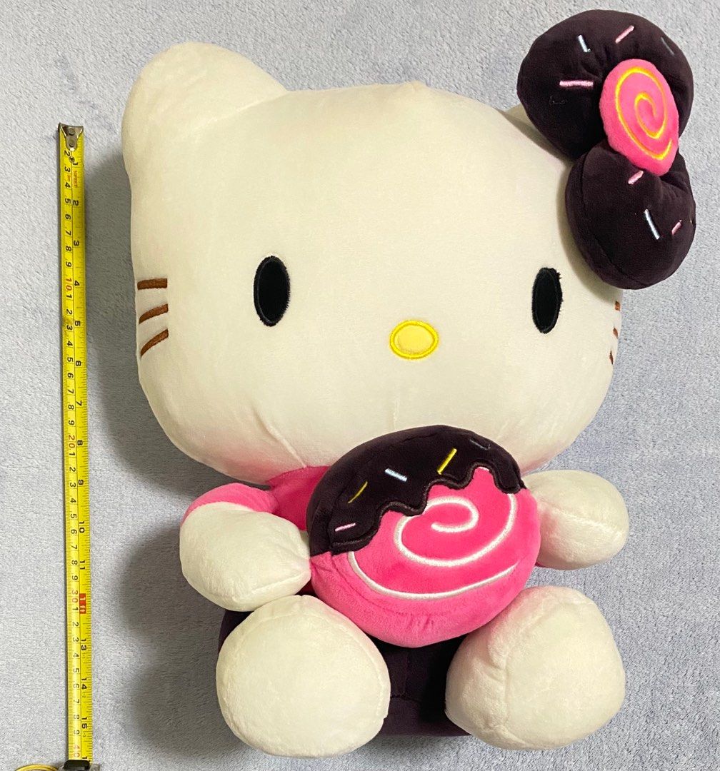 Hello Kitty on Carousell