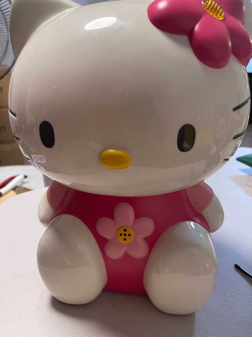 Hello Kitty Channel, Luxury, Accessories on Carousell