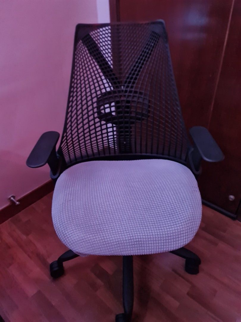 Herman Miller Sayl Chair (Black Frame & Cushion), Furniture & Home ...