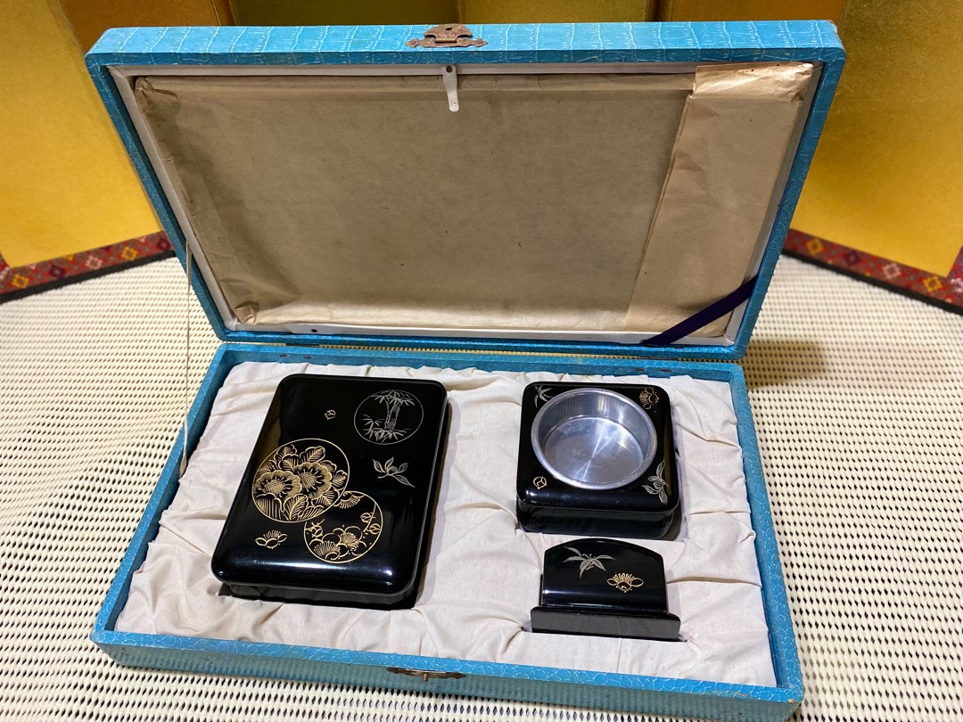 Japan Surplus Cigarette Set, Hobbies & Toys, Memorabilia & Collectibles ...