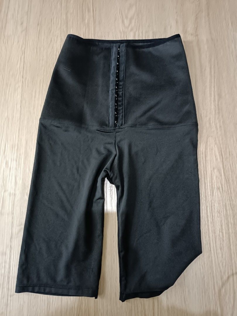 Korset Hitam, Barang Yang Dicari di Carousell