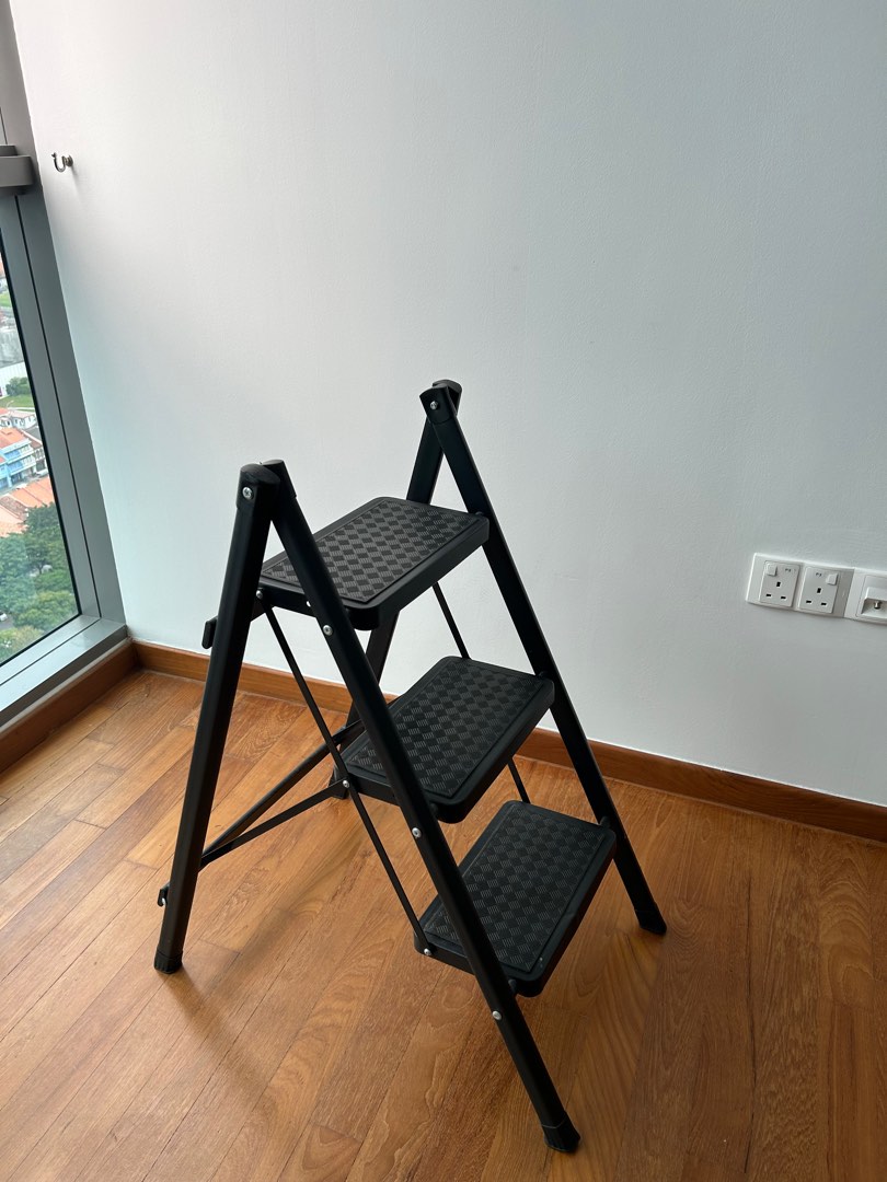 Ladder (3 Steps), Furniture & Home Living, Home Improvement ...