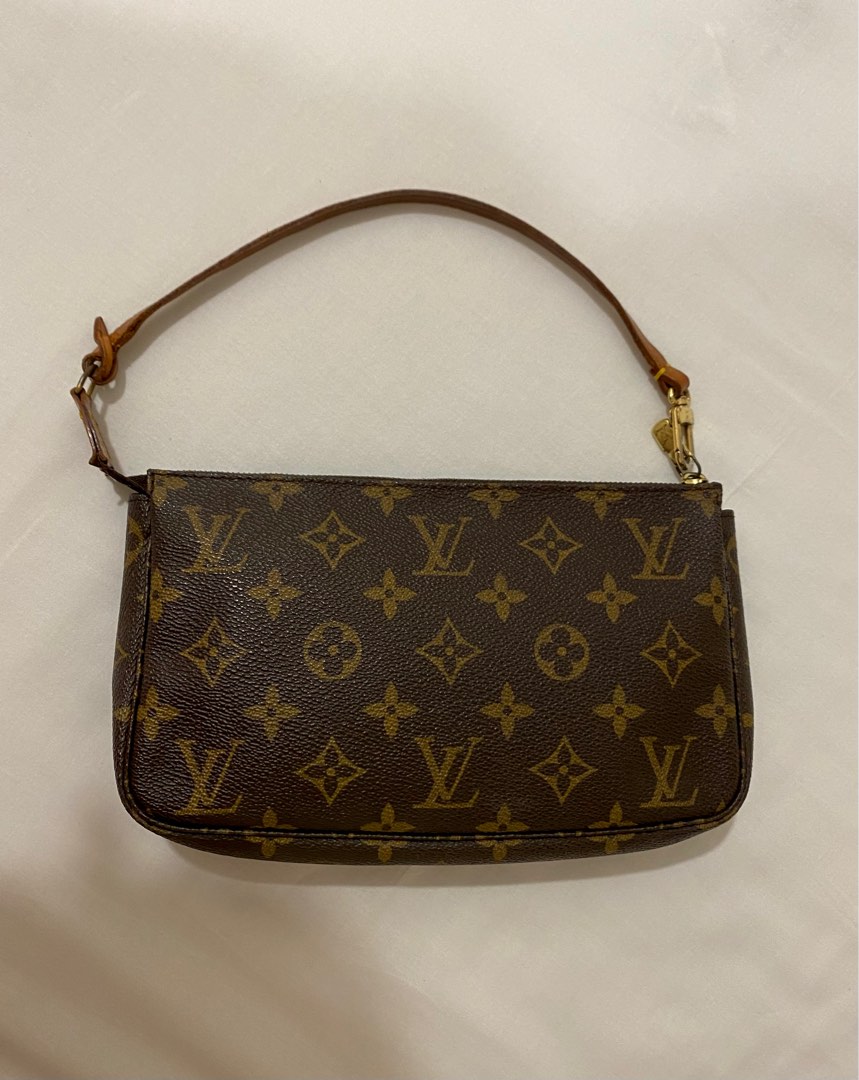Louis Vuitton LV Pochette bag, Luxury, Bags & Wallets on Carousell