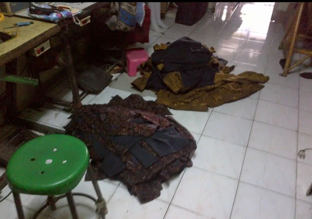 Menerima Jahitan seragam kemeja, blouse,rok, baju anak dari Rp 30rb s/d ... Menerima Jahitan seragam kemeja, blouse,rok, baju anak dari Rp 30rb s/d ...