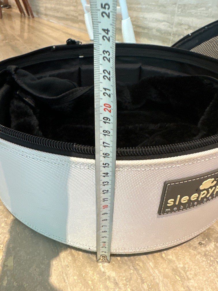 Mobile pet bed Sleepy pod, Pet Supplies, Homes & Other Pet Accessories ...