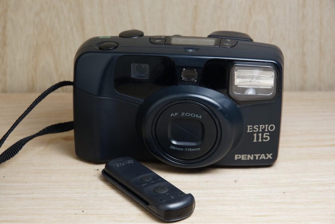 Pentax Espio 115 Film Camera (with remote control), Photography ...