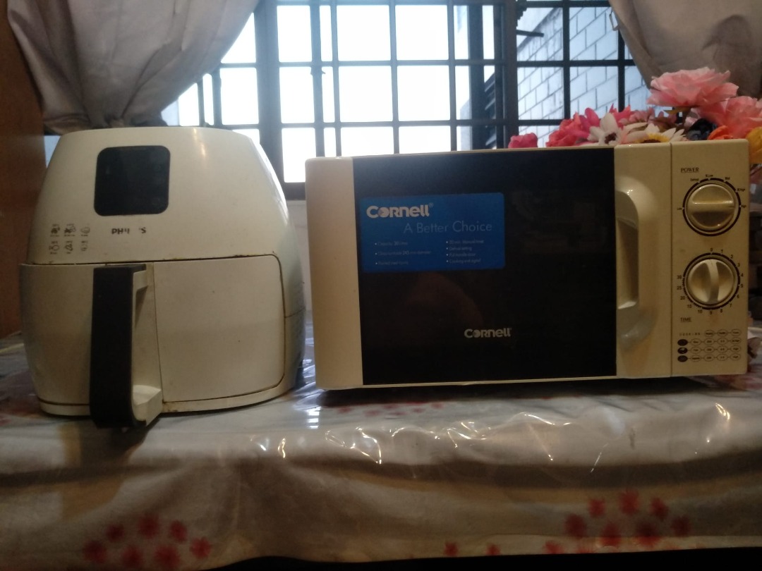 Philips airfryer deep fryer XL HD 9230 and Cornell microwave oven and ...