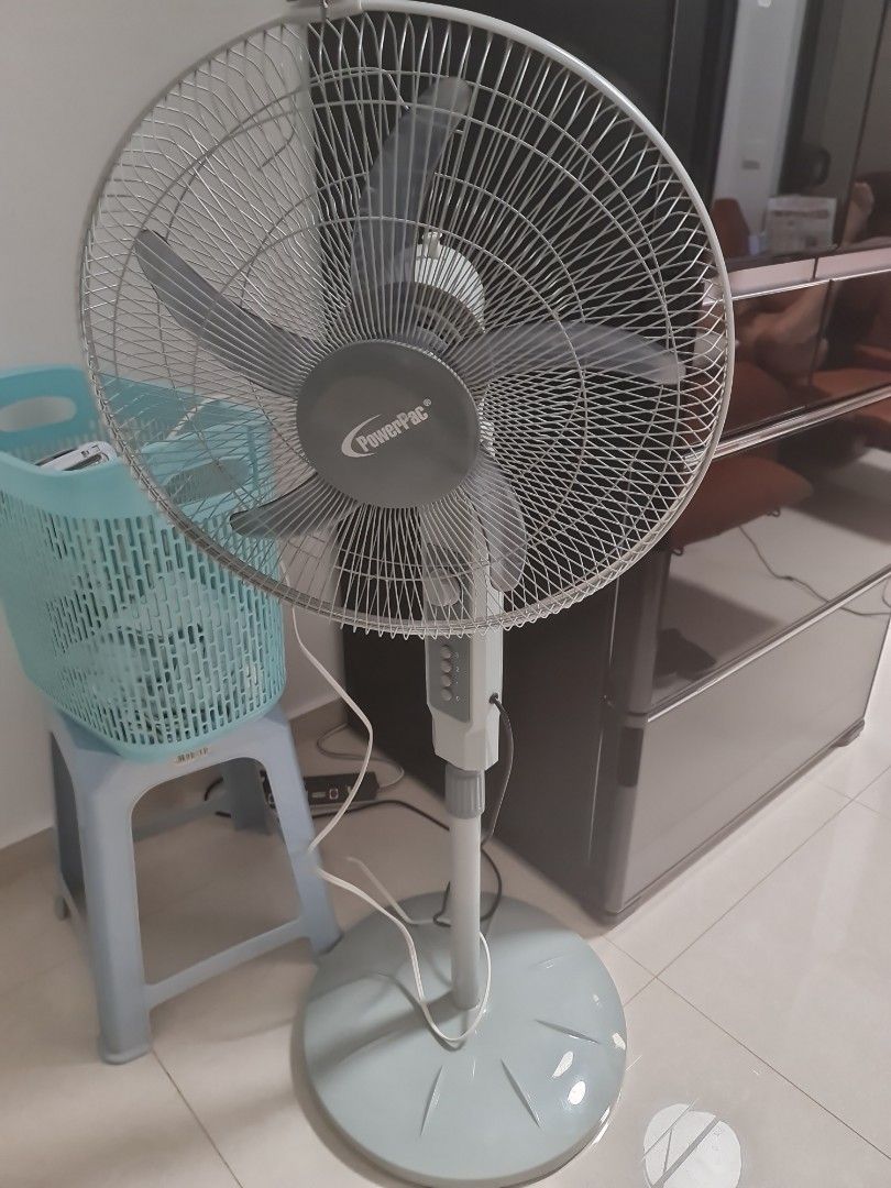 Powerpac Stand Fan PPFS70 18", Furniture & Home Living, Lighting & Fans ...