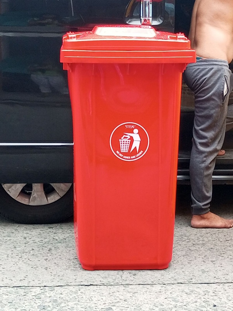 ROLLING TRASH BIN, Furniture & Home Living, Cleaning & Homecare ...