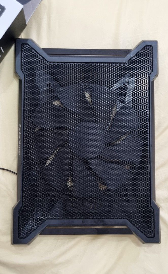 Slim cooling pad , cooler master, Computers & Tech, Printers, Scanners ...